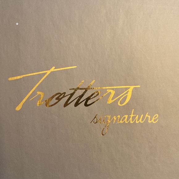 Trotters | Shoes | New Without Tags Navy Blue Suede Pumps Size 85 ...